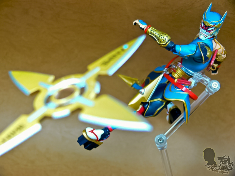 bakAnki: [FiguReview] SHFiguarts Origami Cyclone